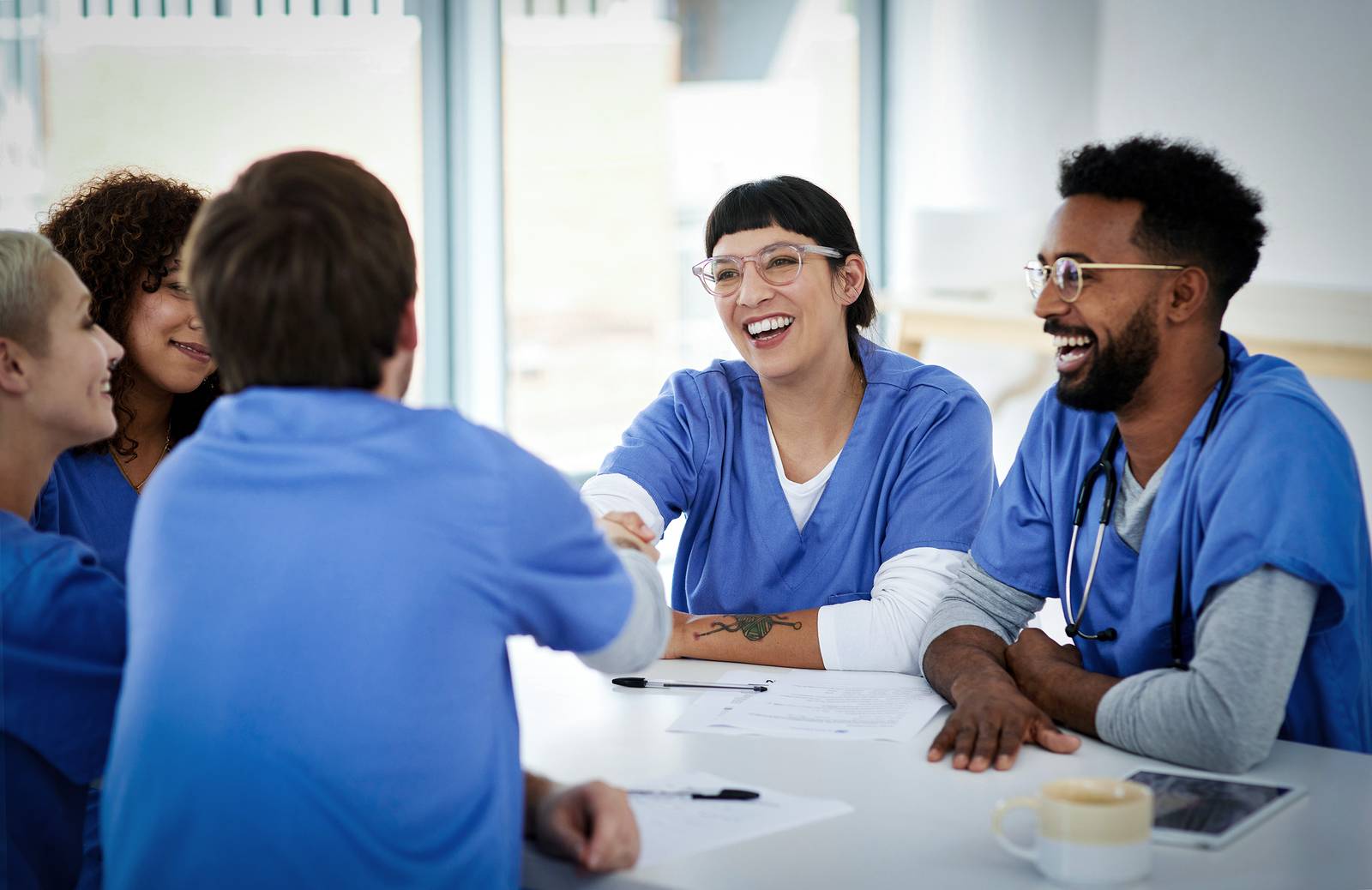 Frontline workforce – Definition, benefits & strategies