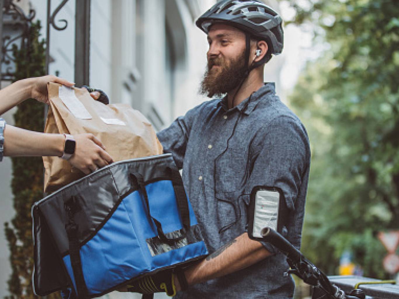 Streamlining HR processes for deskless employees